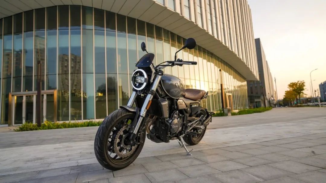 更强的性能复古—3.68万赛科龙RE560静态评测_搜狐汽车_搜狐网