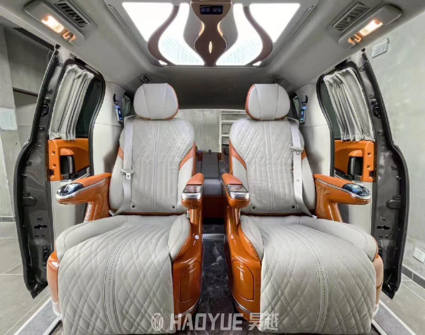 别克GL8 652升级宾利棕，是精装移动的家_搜狐汽车_搜狐网