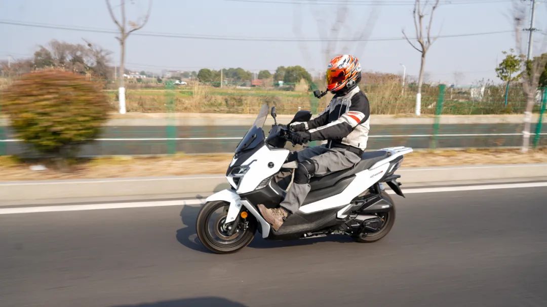 优点突出，略有瑕疵的卷王-15980元无极SR150GT摩智测评_搜狐汽车_搜狐网