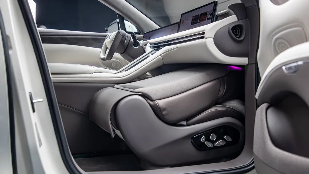 拳打宝马X5，脚踢蔚来ES8，智己LS7有这个实力吗？_搜狐汽车_搜狐网