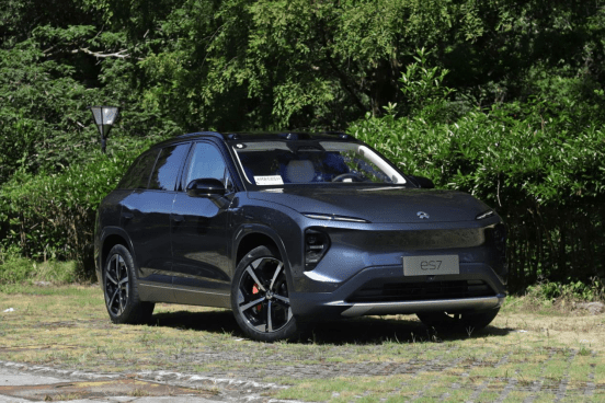 蔚来ES7遇到凯迪拉克纯电LYRIQ锐歌四驱高性能版，输了！_搜狐汽车_搜狐网