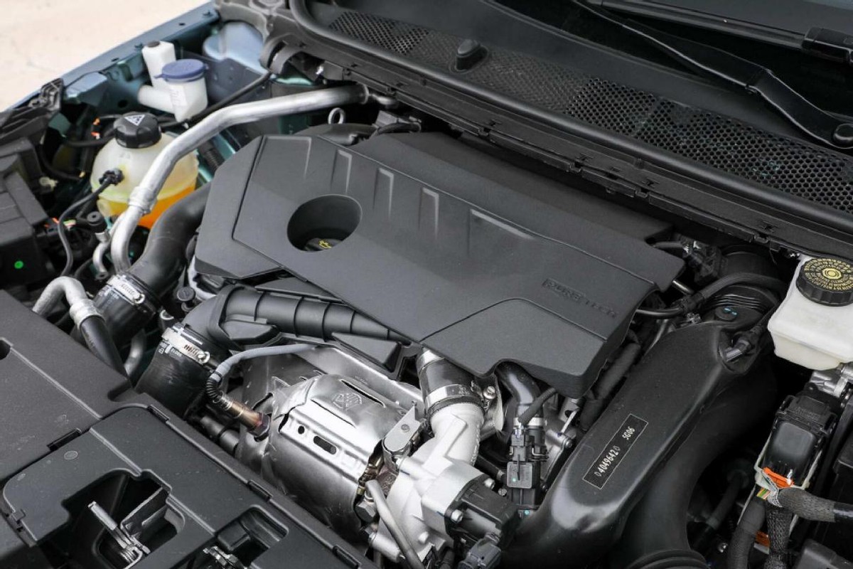 法系这回开窍了，仅10.57万起，配1.6T+6AT，家用挺香_搜狐汽车_搜狐网