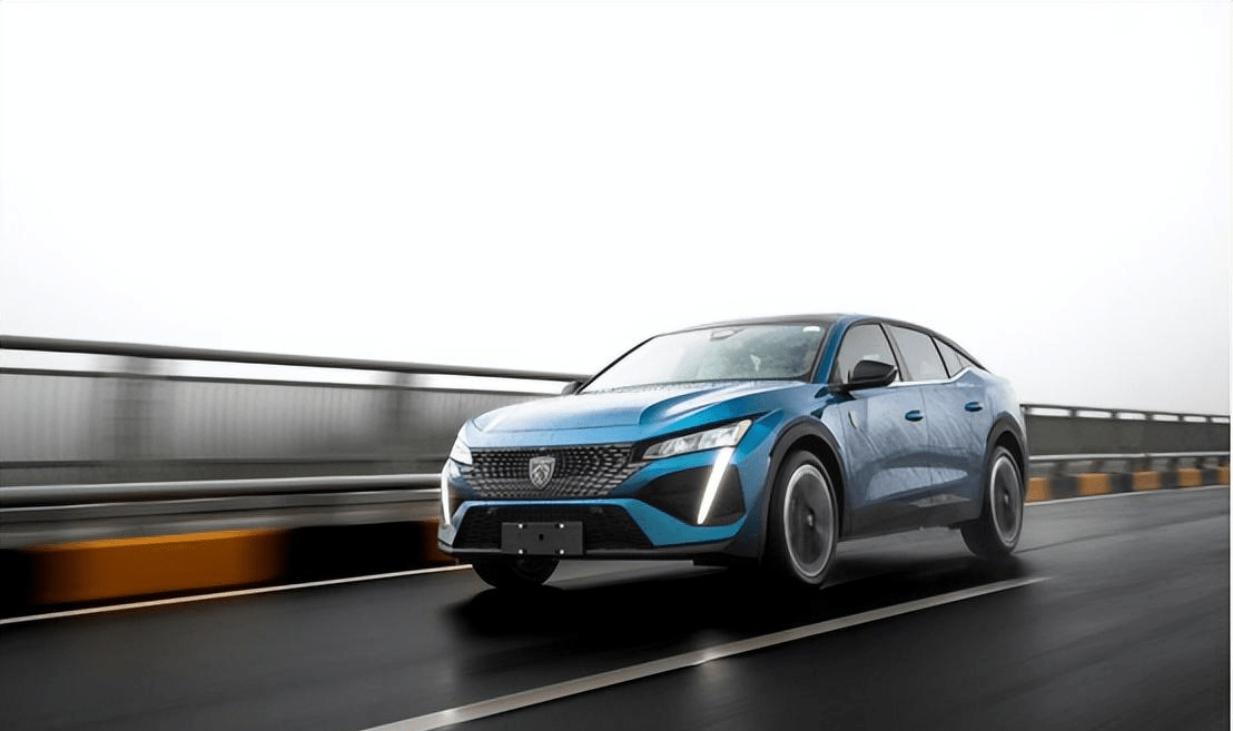 即将原汁原味引入中国，标致408X国内无伪谍照首曝_搜狐汽车_搜狐网