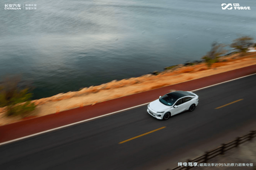 试驾长安深蓝SL03：一口气跑完1200km，是一种什么体验？_搜狐汽车_搜狐网