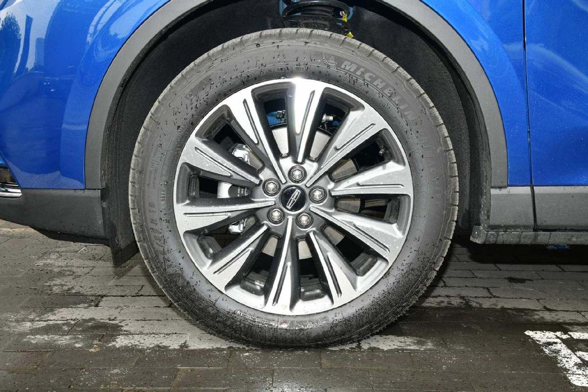 起步245马力+8AT，比奥迪Q3豪华，全车多层隔音，林肯冒险家_搜狐汽车_搜狐网