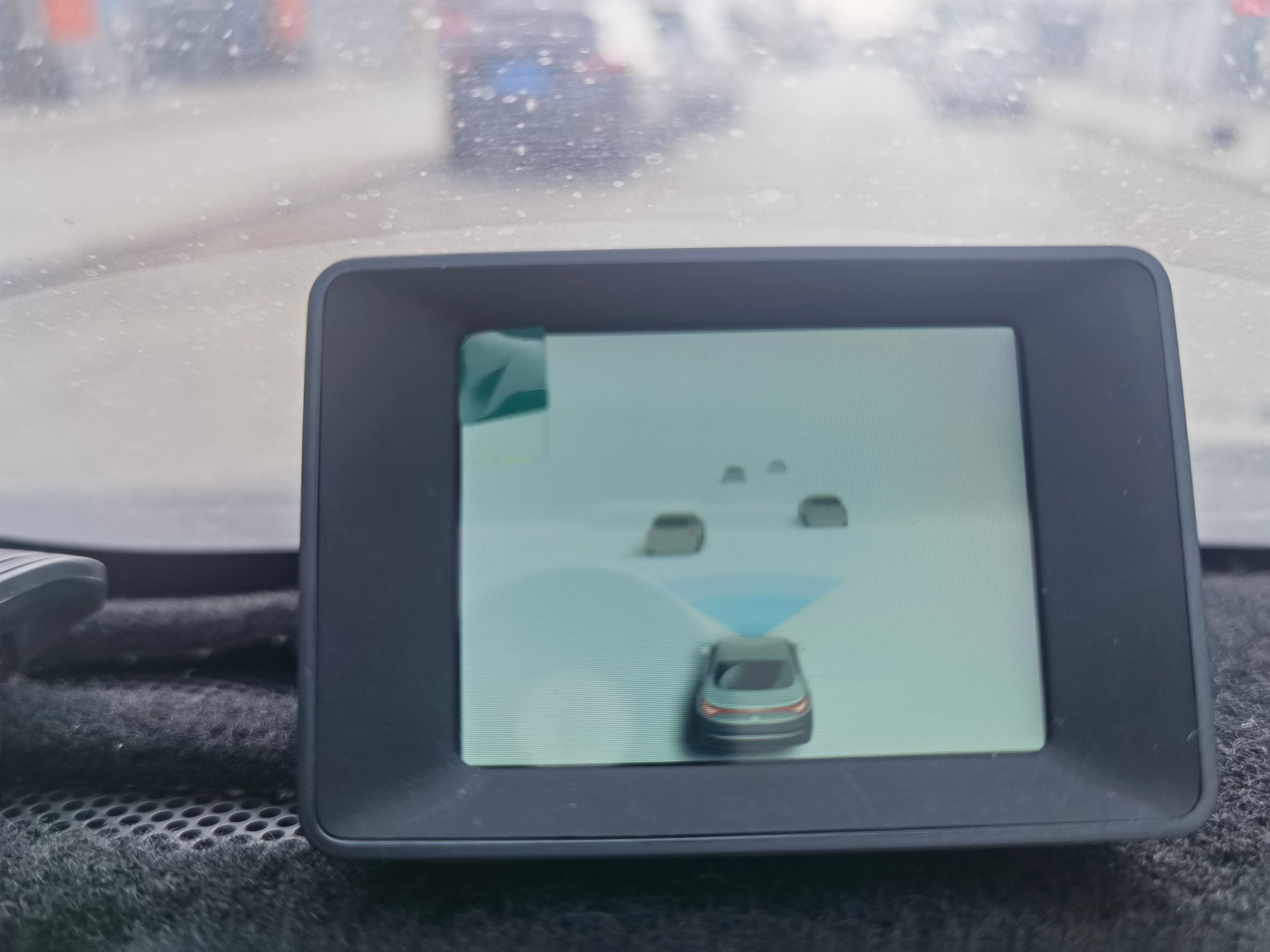 4K超清+3D智慧屏智能辅助，佑途C2M行车记录仪深度体验_显示器_监控_电源线