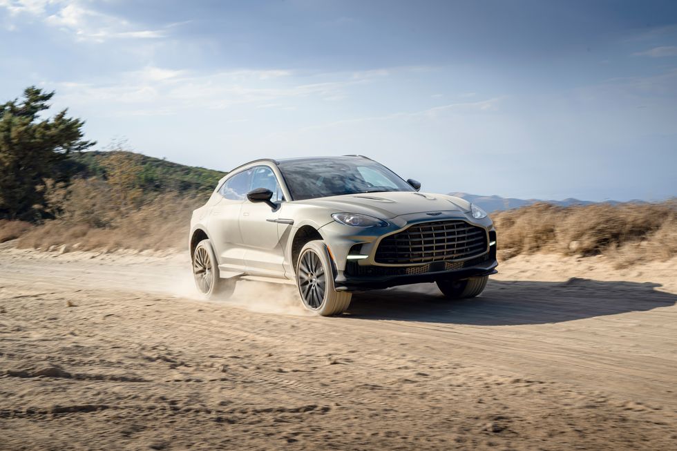 DBX上新，起售价接近200万，依然是同级天花板？_搜狐汽车_搜狐网