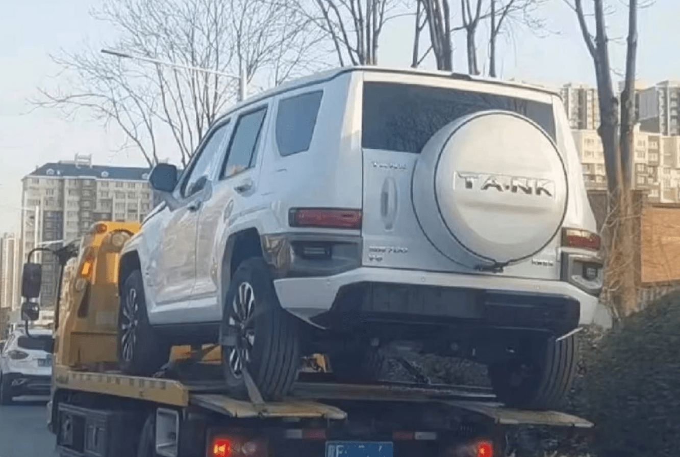 长城版“大G”？坦克700实车现身，或推三种版本，搭3.0T插混动力_搜狐汽车_搜狐网