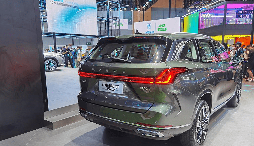 上汽荣威RX9有望明年2月上市，定位中大型SUV，配47英寸贯通屏_搜狐汽车_搜狐网