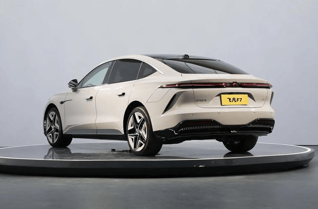 预售28万起！F7正式发布 支持换电模式，最大续航666km_搜狐汽车_搜狐网