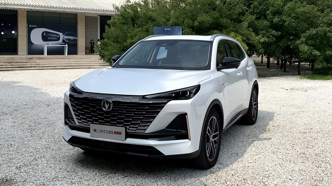 北汽魔方PK长安CS55PLUS，到底谁更值得入手？_搜狐汽车_搜狐网