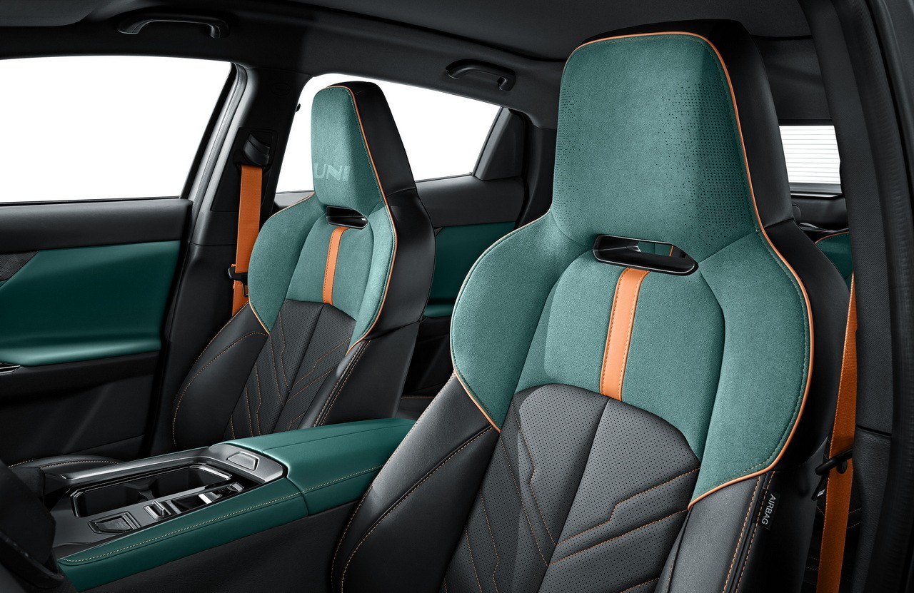 11.59万起！新款长安UNI-T上市，搭8155芯片_搜狐汽车_搜狐网