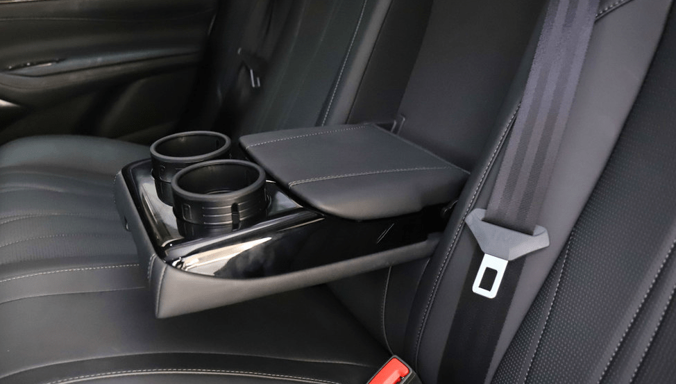 智能电动轿车天花板之争，智己L7实图曝光，极氪001的机会不多了_搜狐汽车_搜狐网