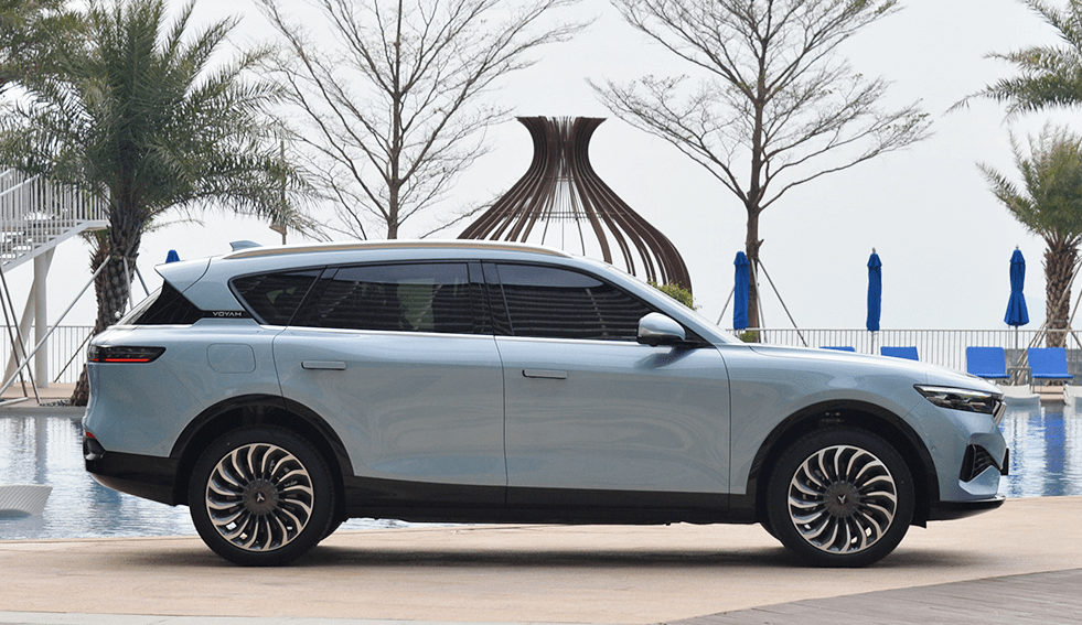 值得BBA学习，岚图FREE免费升级8155芯片，老款车也能变新款车了_搜狐汽车_搜狐网