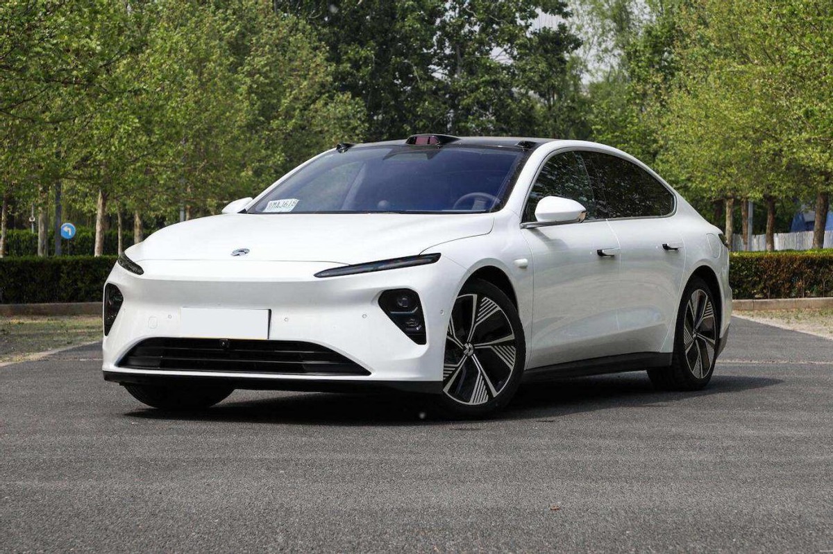 解读蔚来ET7，3.8秒破百，还有675km续航，选它还是宝马5系？_搜狐汽车_搜狐网