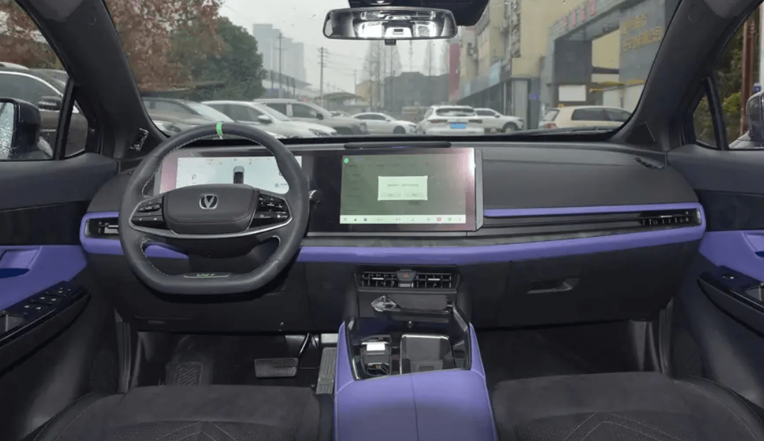 智能SUV还得看自主，长安全新UNI-T上市，双联屏+ 8155芯片_搜狐汽车_搜狐网