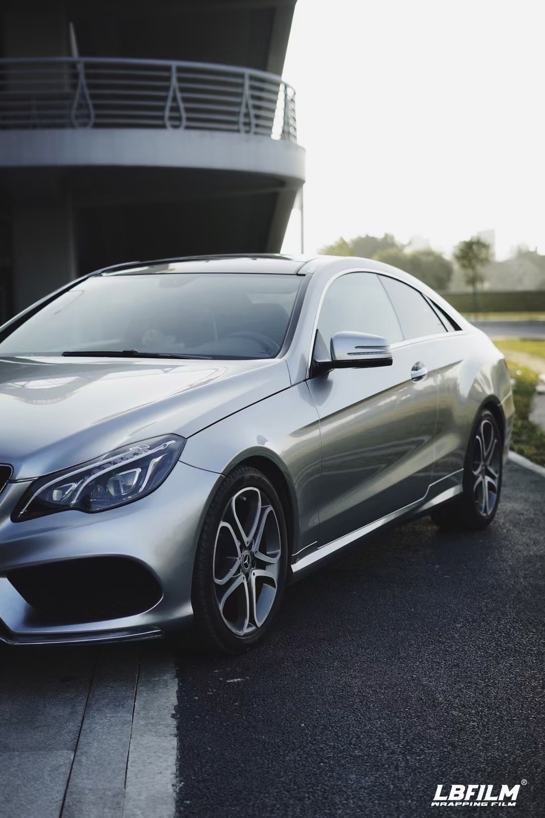奔驰E260-LB改色膜GT银，极致内敛_搜狐汽车_搜狐网
