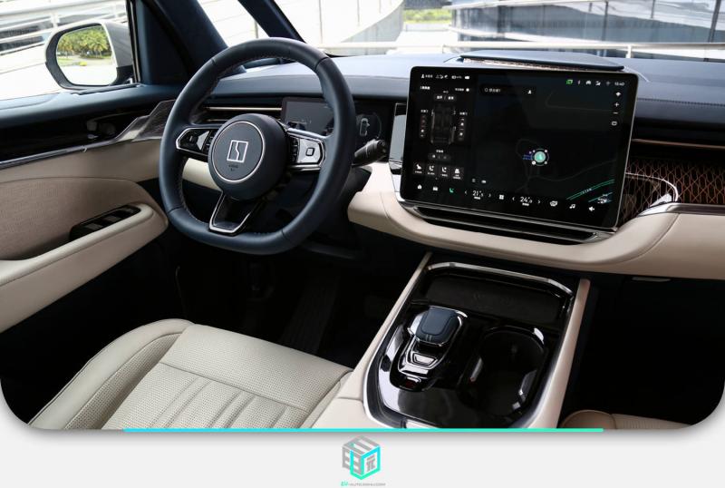 极氪009:造型争议大/CLTC续航超700km_搜狐汽车_搜狐网