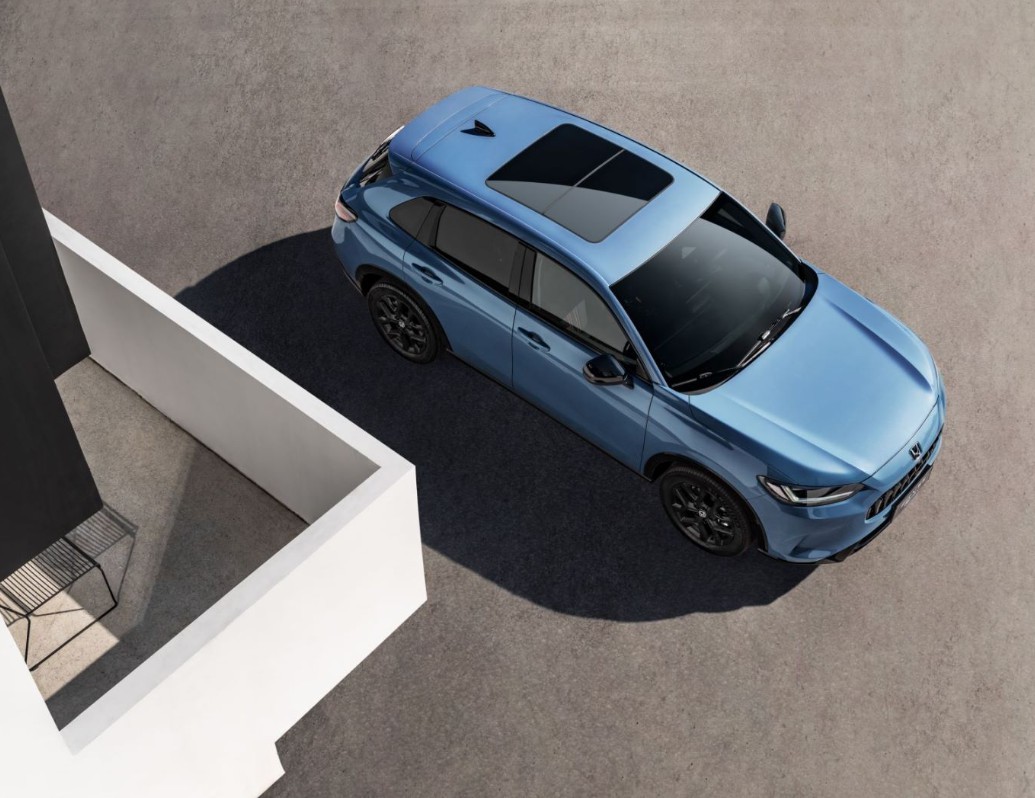 ZR-V致在e:HEV，能年轻人的“三高”要求？_搜狐汽车_搜狐网