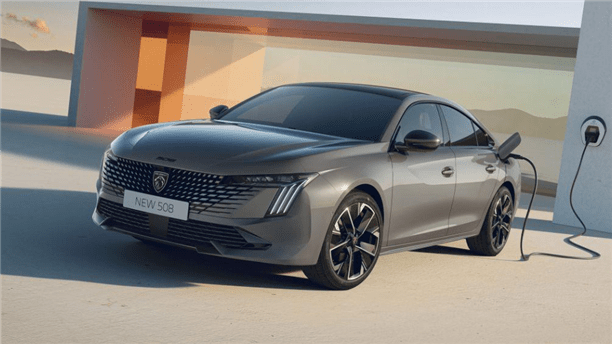 新款标致508：全系8AT挺靠谱，引入新插混能赢雅阁混动吗？_搜狐汽车_搜狐网