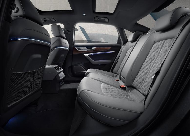 选鸡头还是买凤尾？顶配极氪001对比中配奥迪A6L_搜狐汽车_搜狐网