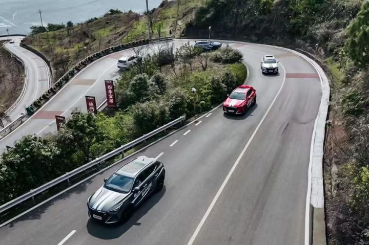 战神来袭 跑山站弯王欧尚X5PLUS挑战77道魔鬼弯_搜狐汽车_搜狐网