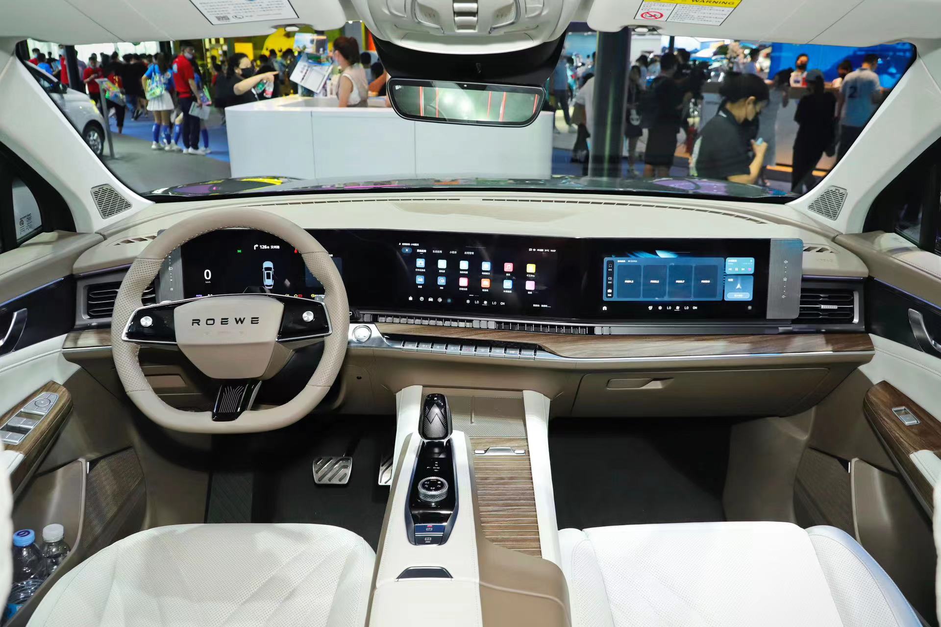 荣威RX9定位六座中型SUV，17.58万元起售，个人推荐优享版_搜狐汽车_搜狐网