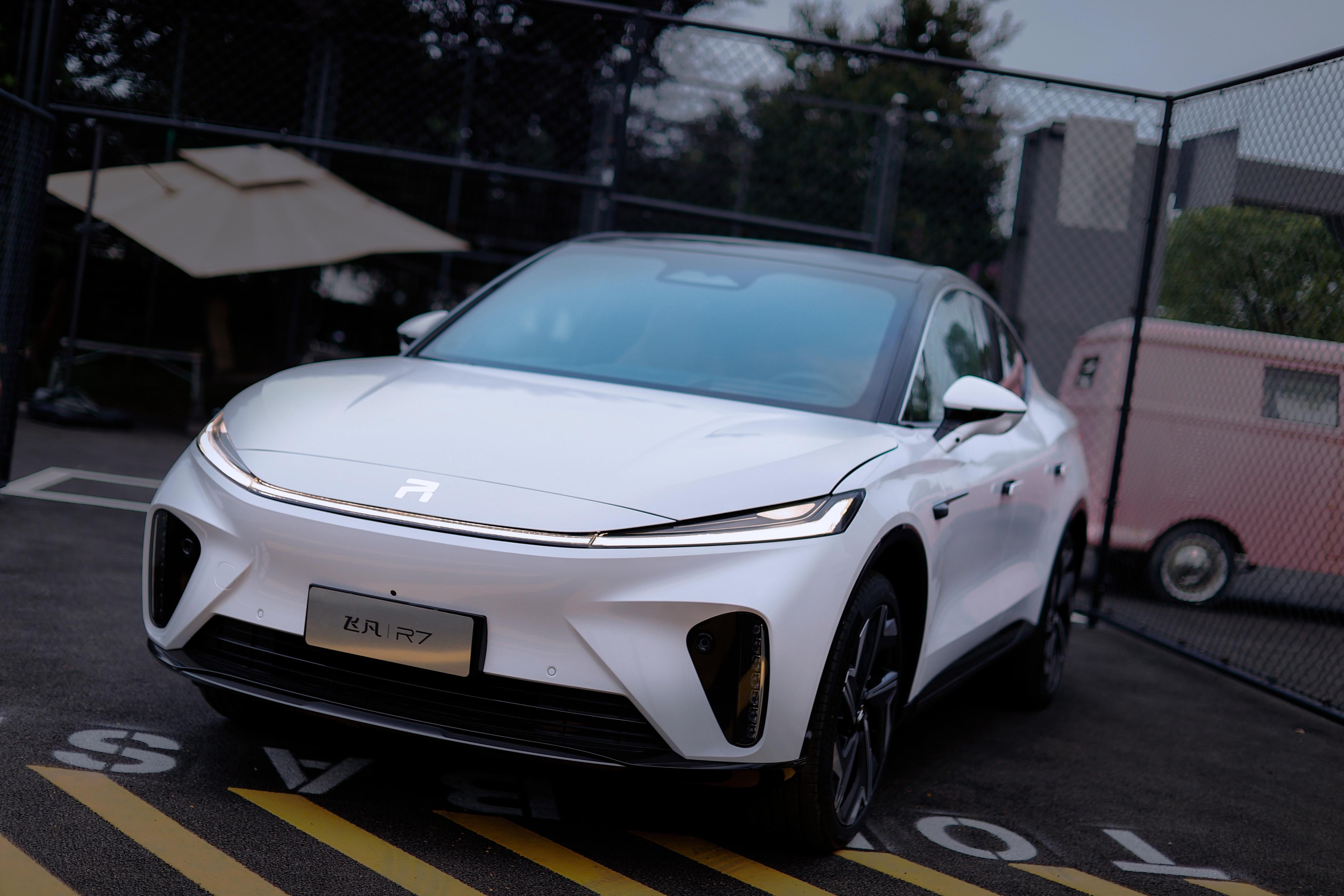 飞凡“新战将”R7，3.8s破百，续航606km，好看还不贵_搜狐汽车_搜狐网