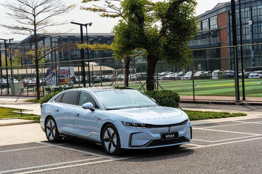 A6L车主想要买台纯电车，看了蔚来ET7，最终还是选了岚图追光_搜狐汽车_搜狐网