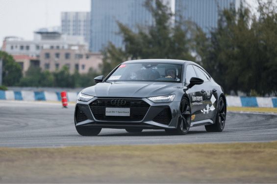 高颜值外观吸粉无数，RS7 Sportback亮相奥迪RS驾驶学院_搜狐汽车_搜狐网