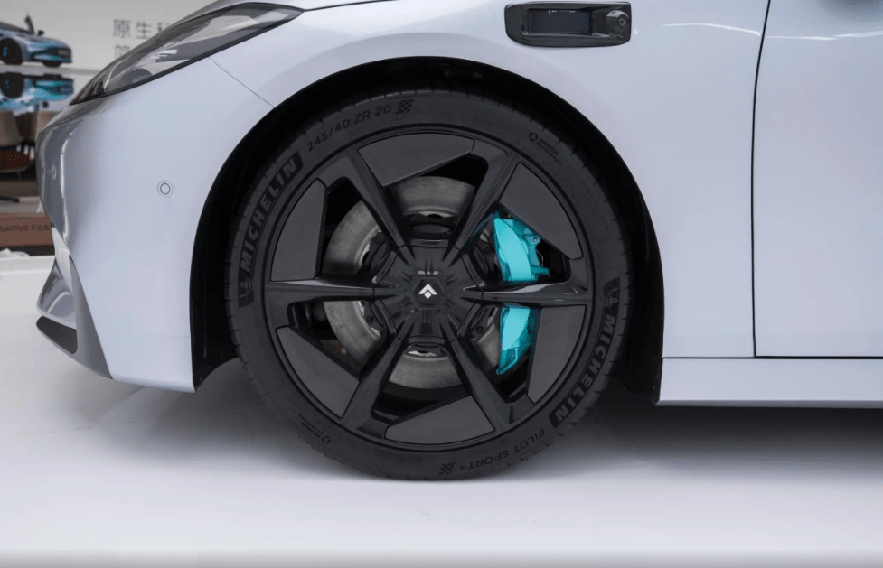 埃安Hyper GT即将上市，风阻系数低至0.197Cd，更有炫酷旋翼门_搜狐汽车_搜狐网