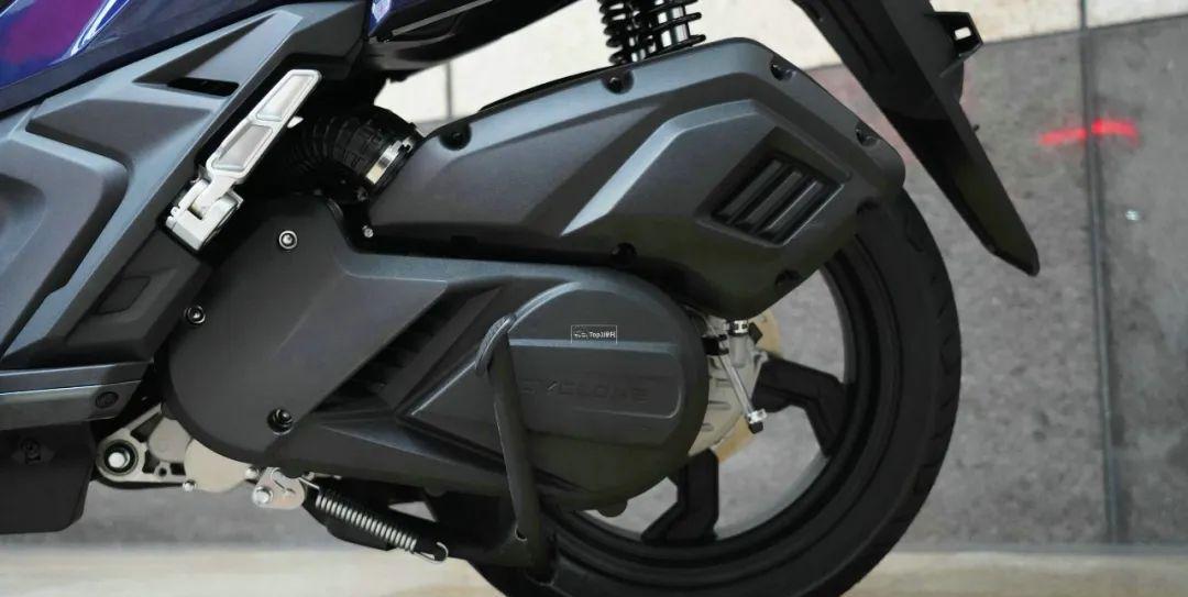 运动对阵优雅，赛科龙RT1对比豪爵UHR，该怎么选？_搜狐汽车_搜狐网