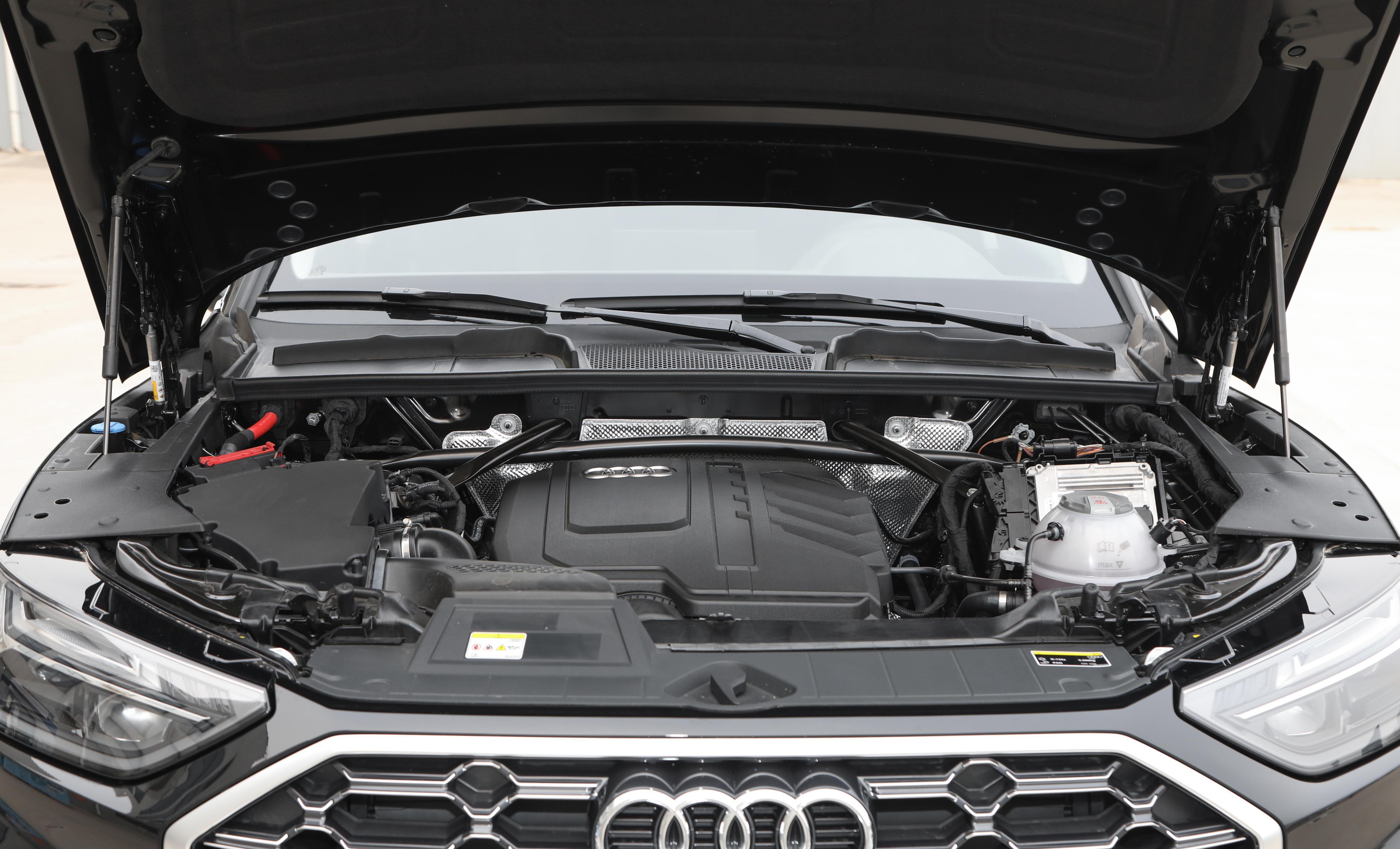 新款奥迪Q5L售价39.75万起，对比理想L7你会选择谁？_搜狐汽车_搜狐网