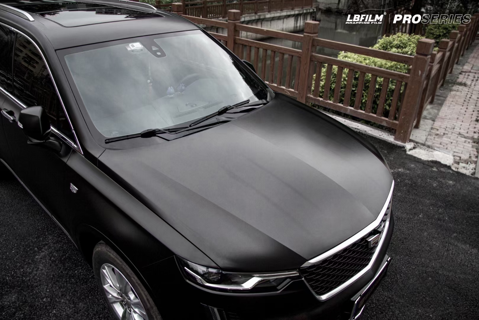 凯迪拉克XT6-LB改色膜电光金属黑，西装暴徒既视感_搜狐汽车_搜狐网