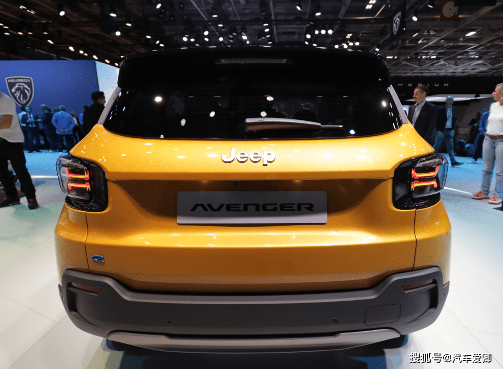 吉普也打造电动SUV了，造型复古，续航400km，海外预售价约29万元_搜狐汽车_搜狐网