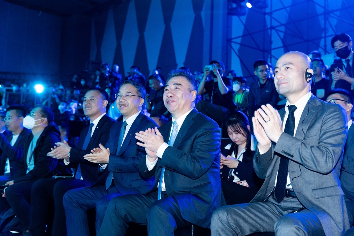 一汽丰田bZ3正式上市，官方称bZ3订单量已达到5000台_搜狐汽车_搜狐网