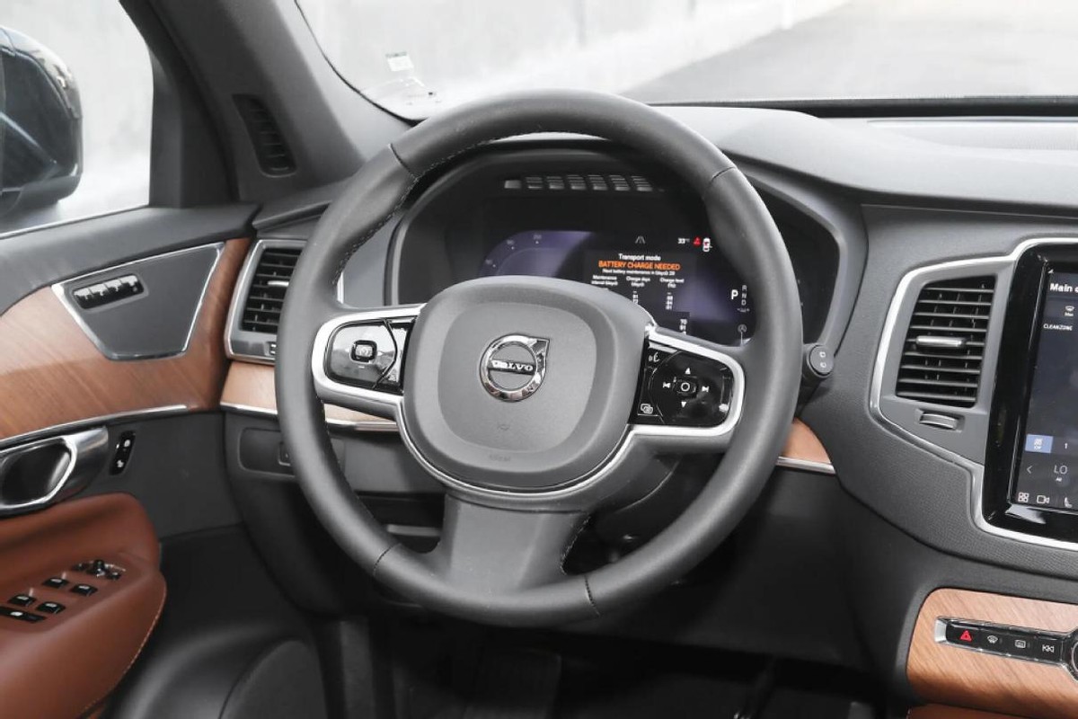 解析沃尔沃XC90，2.0T爆300马力，纯进口配8AT，有多强？_搜狐汽车_搜狐网