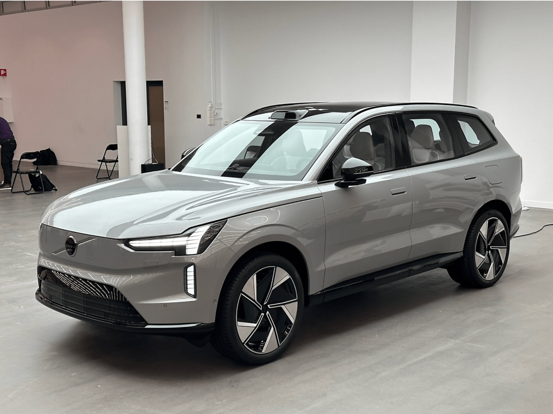 沃尔沃EX90中国首发，电动车时代，沃尔沃告诉你啥叫安全！_搜狐汽车_搜狐网