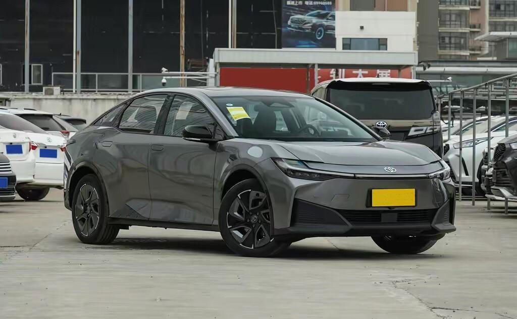 续航可达616km，配8气囊+轿跑外观，顶配不到20万，一汽丰田bZ3_搜狐汽车_搜狐网