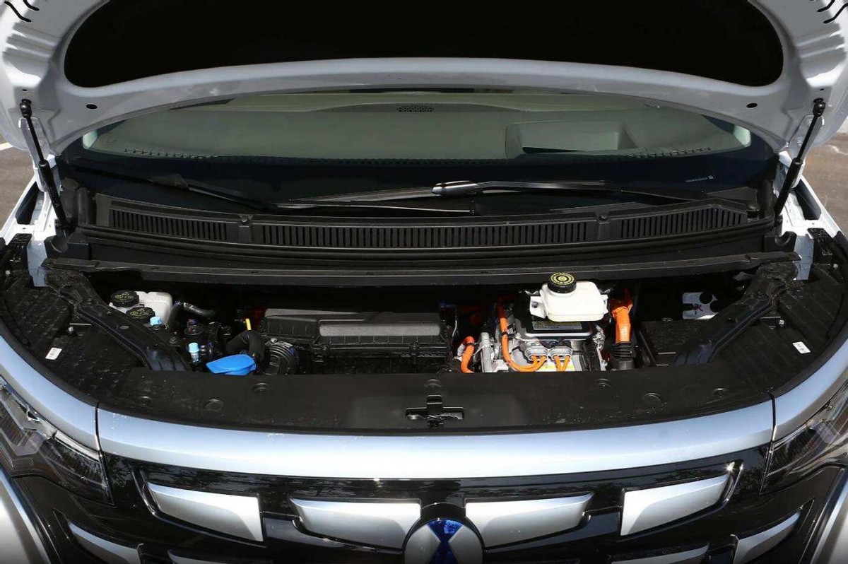 40万预算选择哪款MPV？腾势D9 DM-i对比别克GL8，究竟谁表现更强？_搜狐汽车_搜狐网