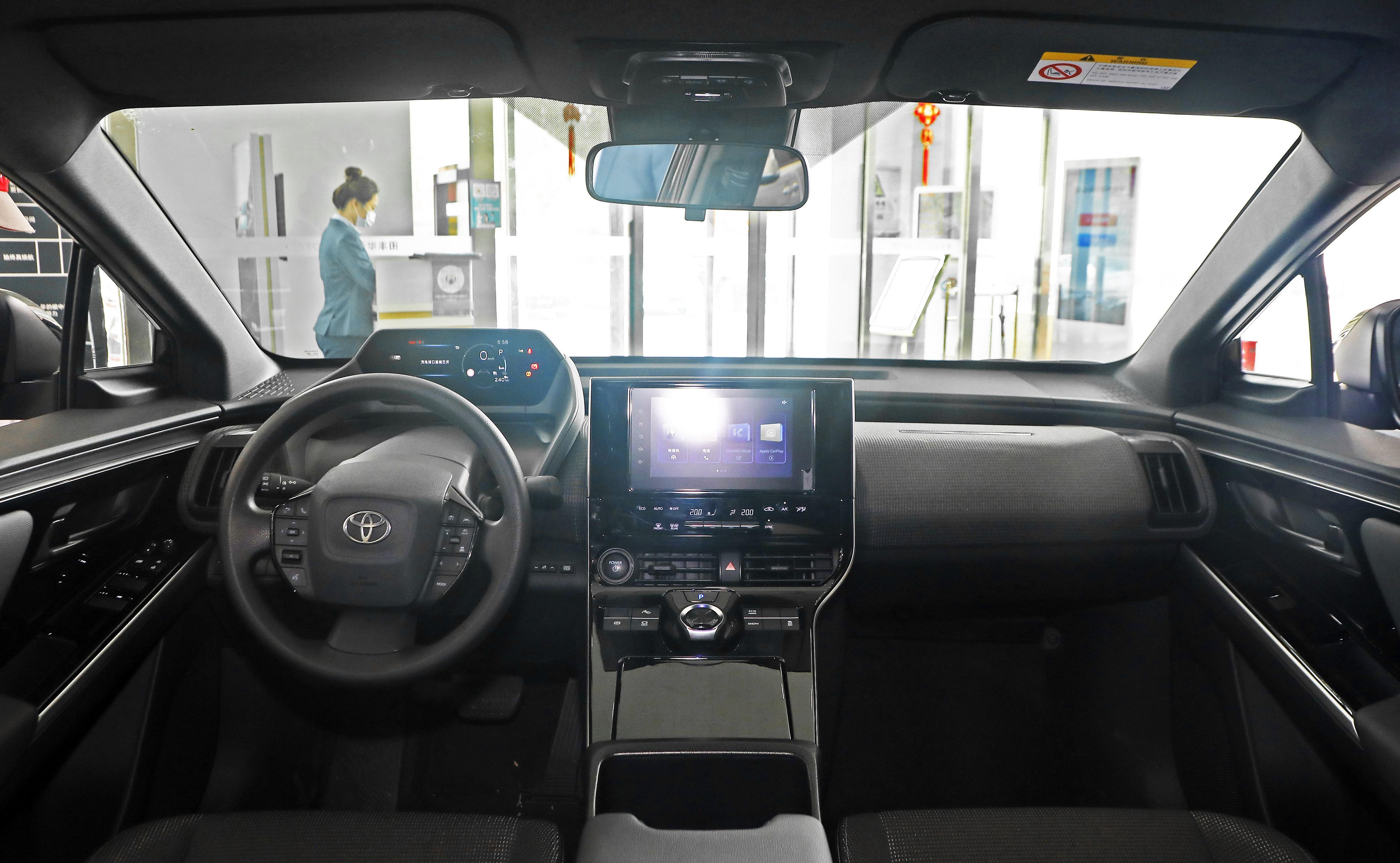 解读丰田bZ4X低配：19.98万可买，纯电续航400km_搜狐汽车_搜狐网