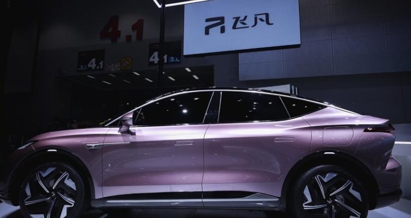 4.9米长跨界大5座SUV，3秒级破百，“屏霸”飞凡R7全面测评_搜狐汽车_搜狐网