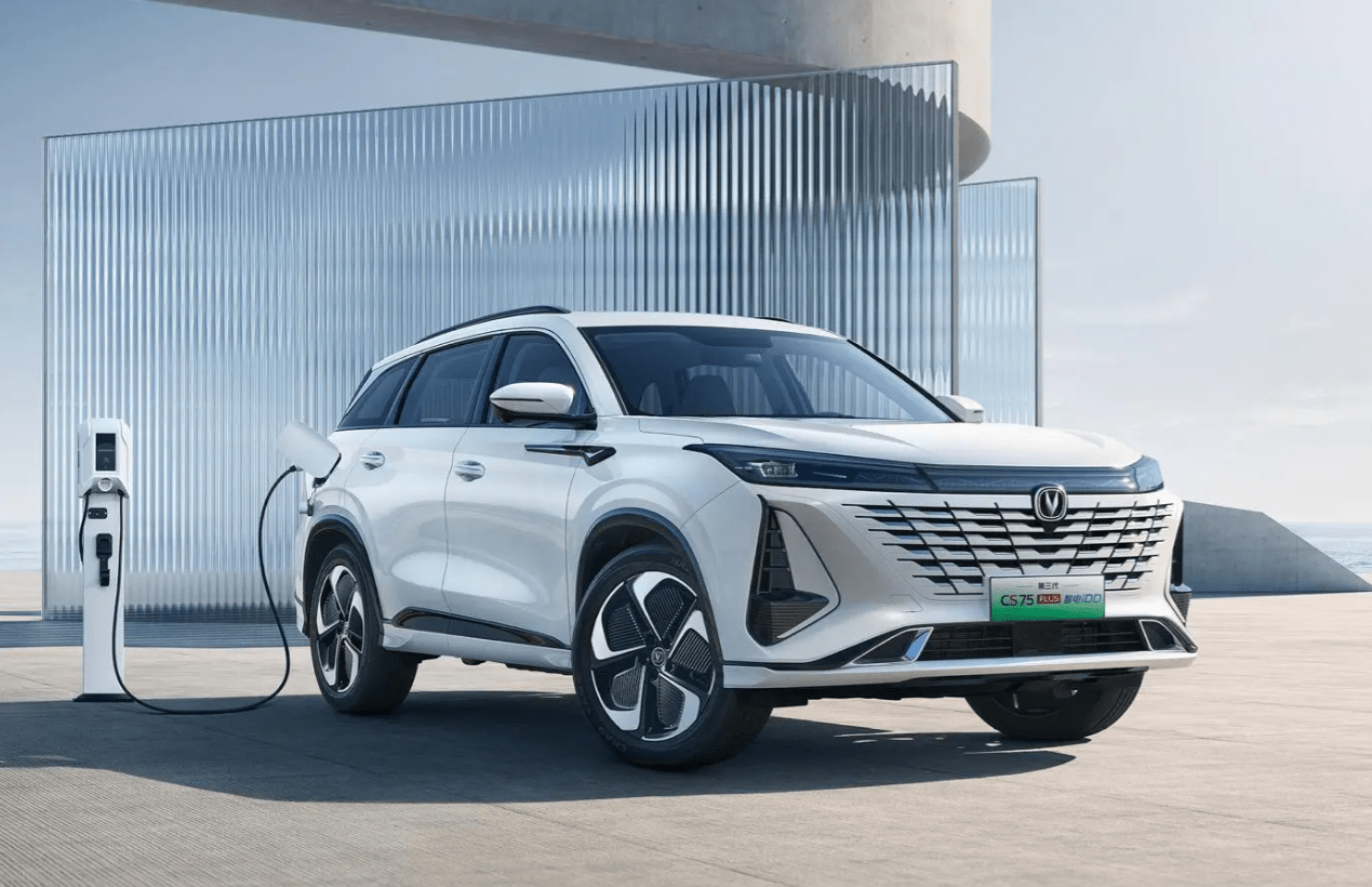 售价多少才心动？长安CS75 PLUS智电iDD纯电跑150km，标配快充_搜狐汽车_搜狐网