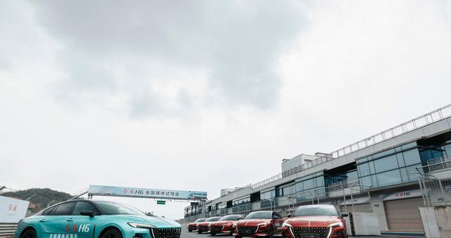 上市就被“国人捧红”，破百6.8秒，车长4990mm，不足20W质保终身_搜狐汽车_搜狐网