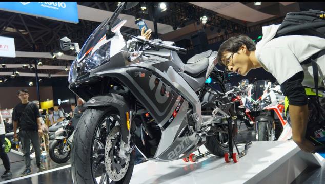 阿普利亚GPR150升级款国内首次亮相，249cc水冷单缸_搜狐汽车_搜狐网