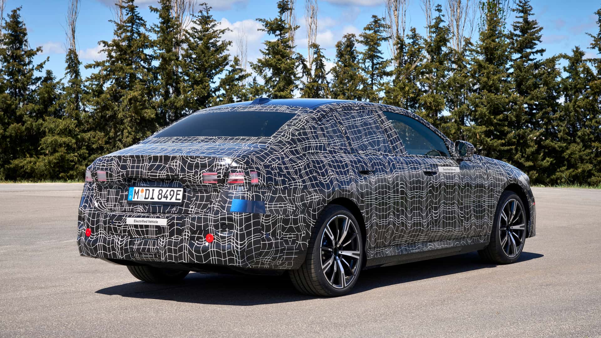 M60 xDrive版本590马力 宝马全新i5最新消息曝光_搜狐汽车_搜狐网