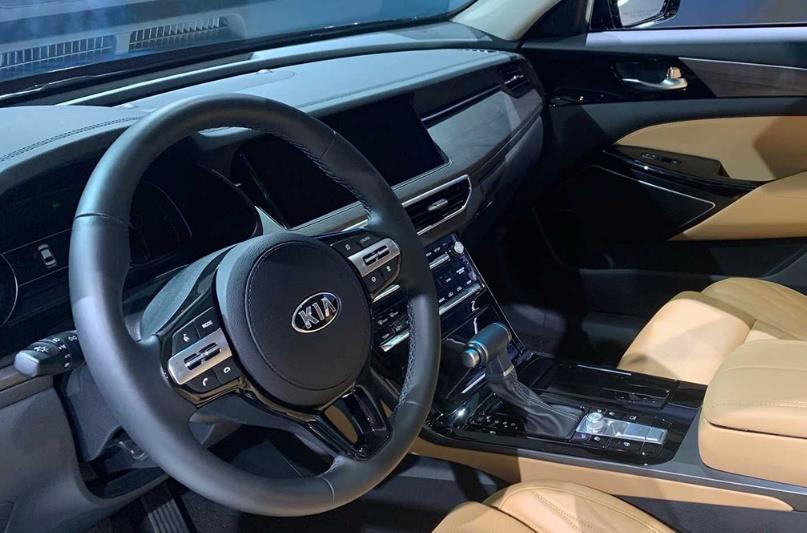 谁说韩系车低端？看看起亚新车，V6＋8AT！比K5高级_搜狐汽车_搜狐网