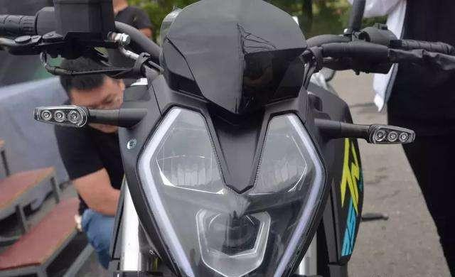 贝纳利全新小黄龙，双通道ABS，极速142km，售1.88万_搜狐汽车_搜狐网