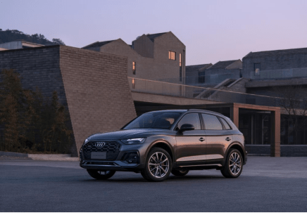 对比凯迪拉克XT5，为何说奥迪Q5L是40万级豪华SUV王者？_搜狐汽车_搜狐网