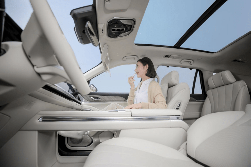 新能源大六座SUV再添新成员，蓝山DHT-PHEV相比理想L8有何优势？_搜狐汽车_搜狐网